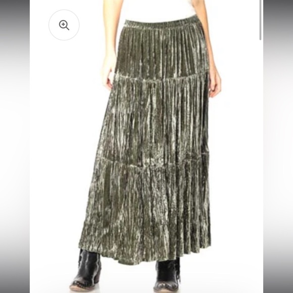 Double D Ranch | Pants & Jumpsuits | Double D Ranch Green Velvet Tiered ...